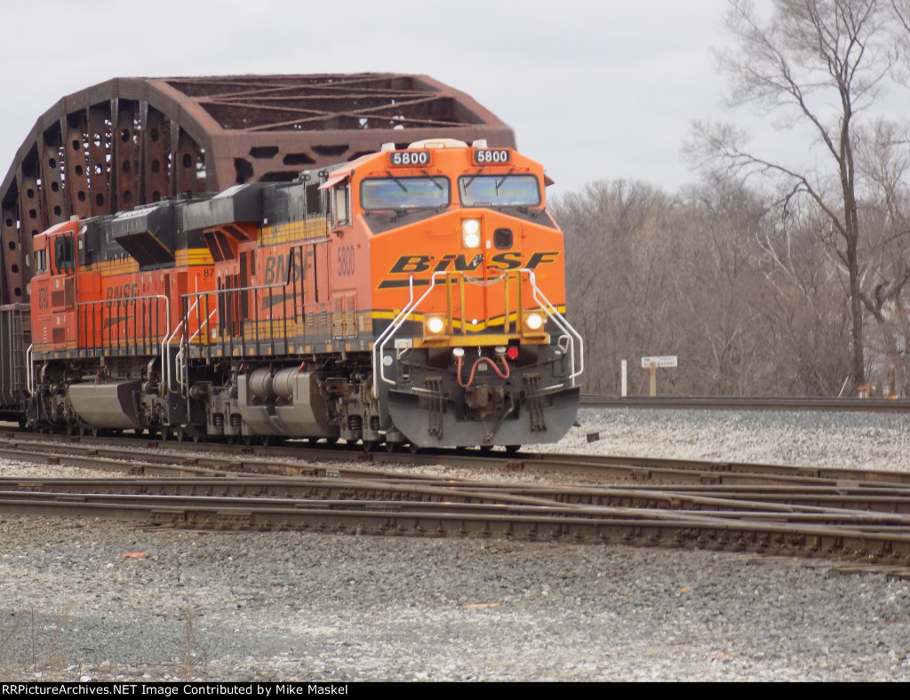 BNSF 5800